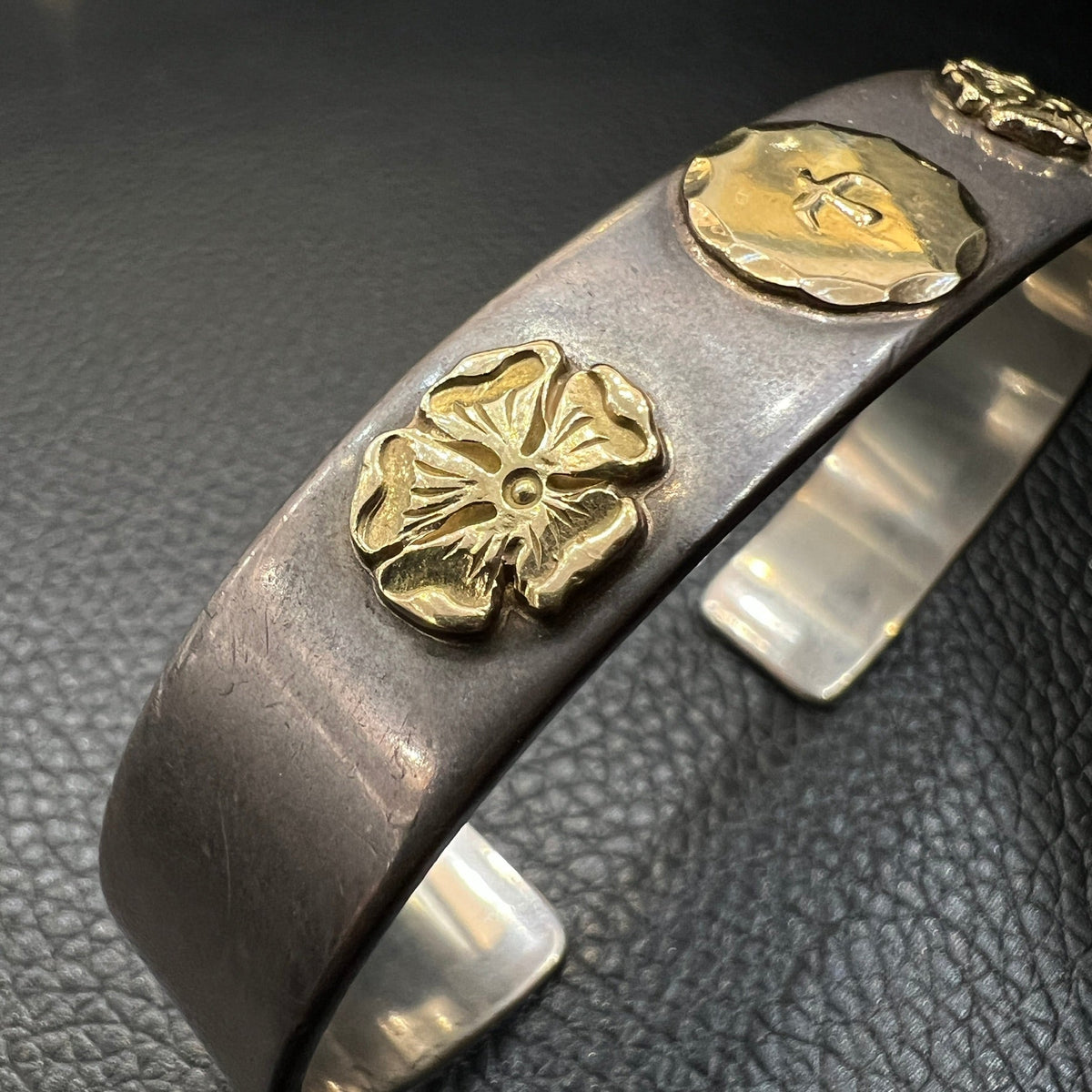 goro's | 雙玫瑰平打手鐲(M) / 稀有品 – goro's | DELTAone International