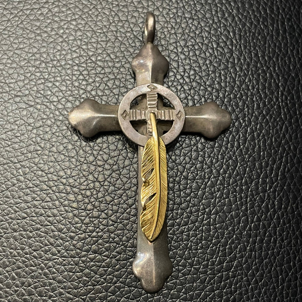 goro's | Silver Wheel Cross with All Gold Feather (Right) / Special Ma ...